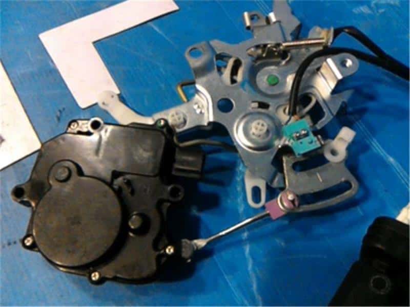 [Used]Rear Left Door Lock Actuator TOYOTA Raum 2006 CBA-NCZ20 ...