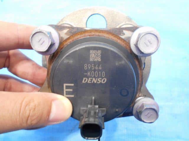 [Used]Rear Wheel Hub TOYOTA 2020 5BA-KSP210 42450K0010 - BE FORWARD ...