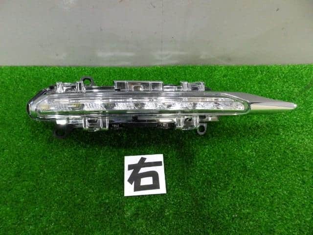 [Used]Right Fog Light MERCEDES-BENZ Benz c class 2011 DBA-204047 ...