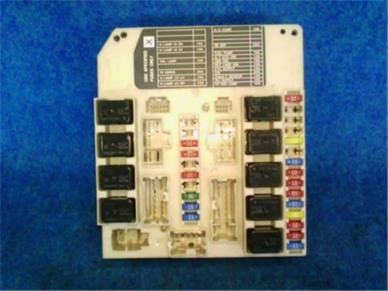 Fuse Box Nissan Tiida at Gerard Becker blog