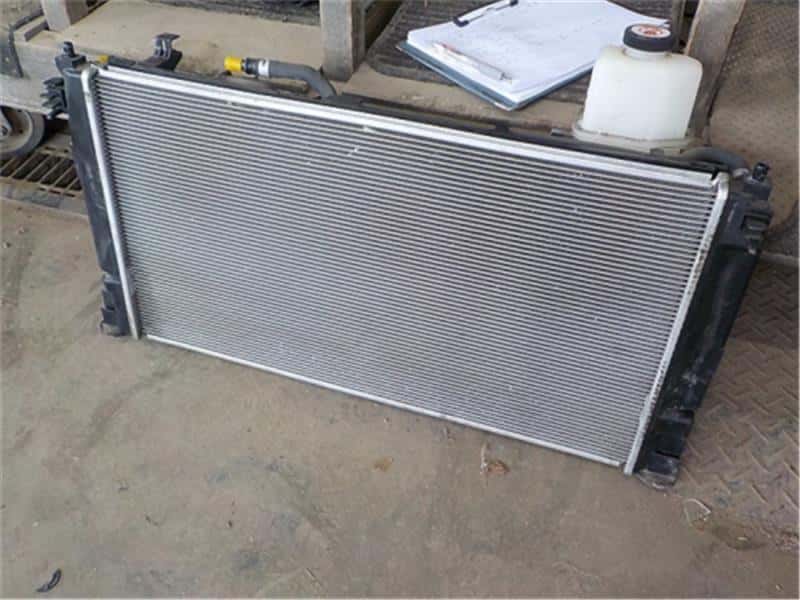 [Used]Radiator TOYOTA COROLLA 2019 6AA-ZWE211H 1640037311 - BE FORWARD ...