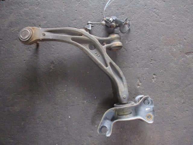 [Used]Front Right Lower Control Arm HONDA Stream 2007 DBA-RN6 - BE ...