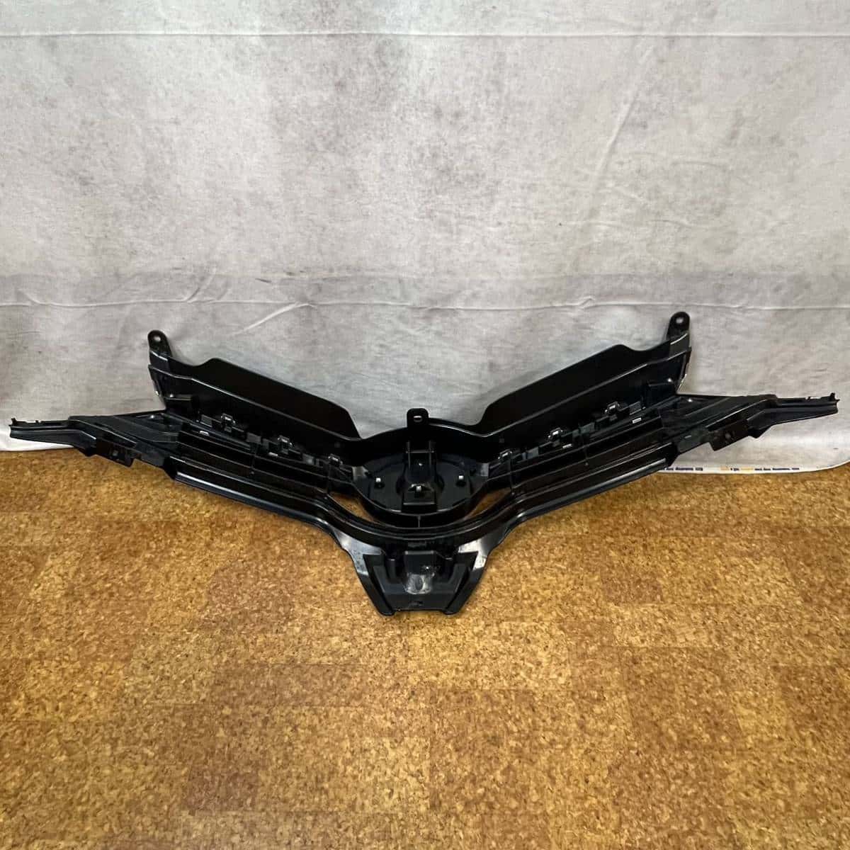 [Used]Radiator Grille Toyota Auris hybrid 53100-12481 - BE FORWARD Auto ...