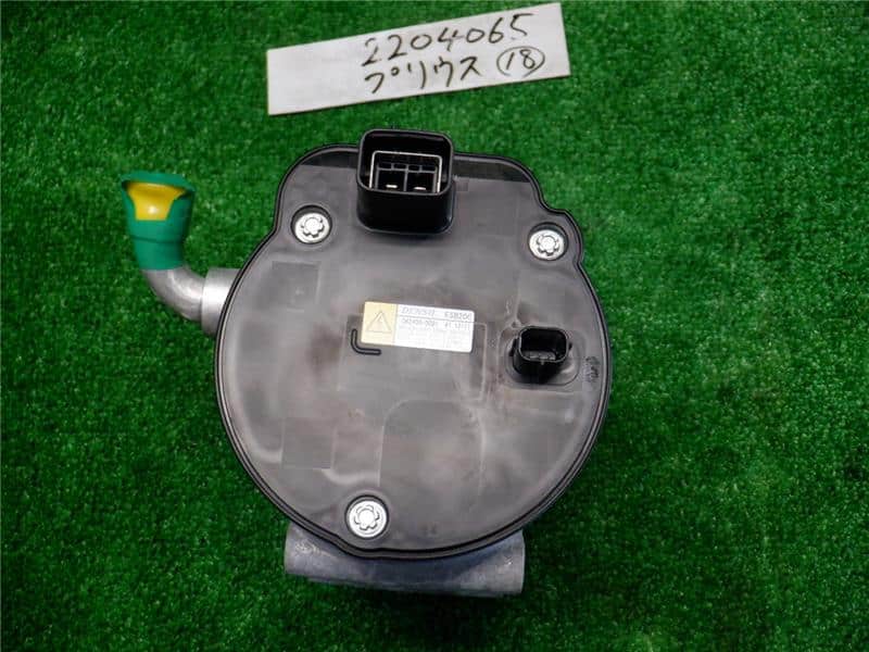 [Used]A/C Compressor TOYOTA Prius 2016 DAA-ZVW51 8837047092 - BE ...