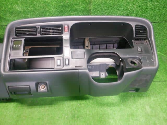 [Used]Instrument Panel TOYOTA Hiace 2002 KH-KZH116G - BE FORWARD Auto Parts