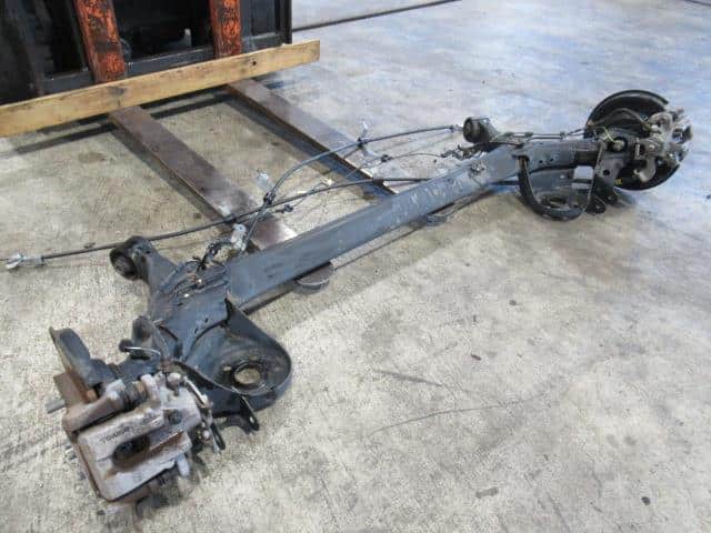 [Used]Rear Axle Beam Assembly TOYOTA Corolla Rumion 2008 DBA-ZRE152N ...