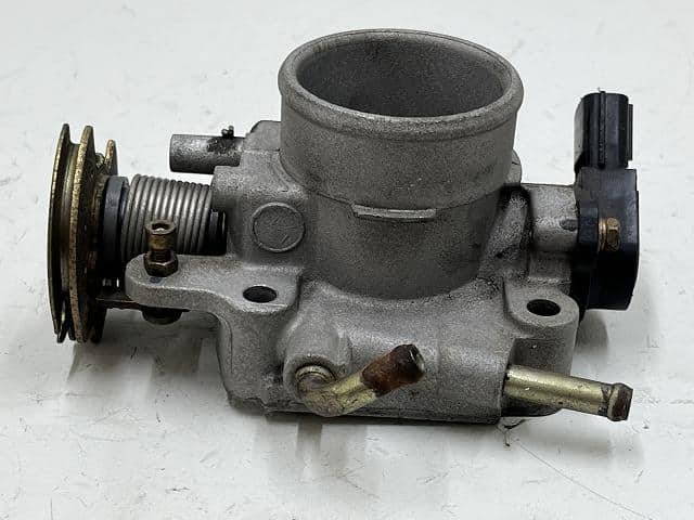 [Used]Throttle Body MAZDA Demio 2001 LA-DW3W B31R - BE FORWARD Auto Parts