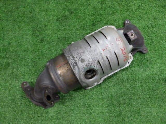 [Used]Catalyst HONDA Step Wagon 2013 DBA-RK1 18160R0AJ00 - BE FORWARD ...