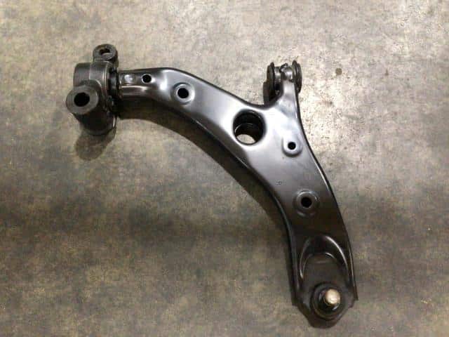 [Used]Front Right Lower Control Arm MAZDA Axela 2016 LDA-BM2FS ...