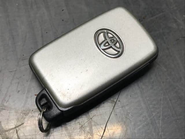 [Used]Keyless Entry Remote Control Key TOYOTA Mark X 2007 DBA-GRX120 ...