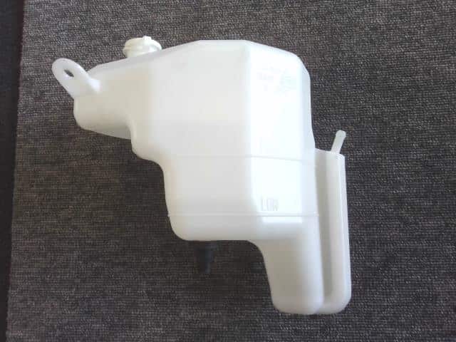 [Used]Coolant Tank MITSUBISHI Delica D5 2008 DBA-CV5W MN156097 - BE ...