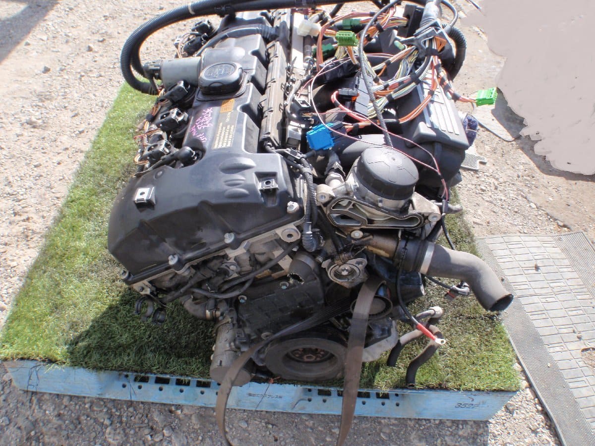 [Used]★ VS25 BMW 325i touring E91 3 series N52B25A Engine body 350849JJ ...