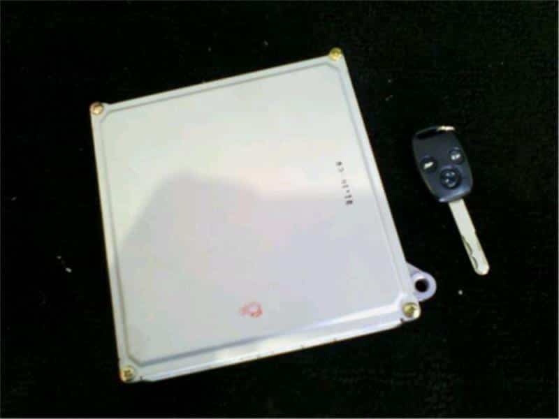 [Used]Engine Control Unit / ECU HONDA Step Wagon 2003 UA-RF4 - BE ...