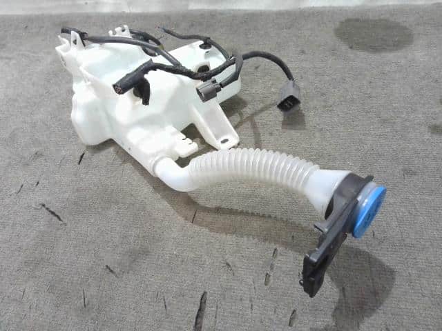 [Used]Windshield Washer Tank MAZDA CX-5 2012 LDA-KE2AW K03167481 - BE ...