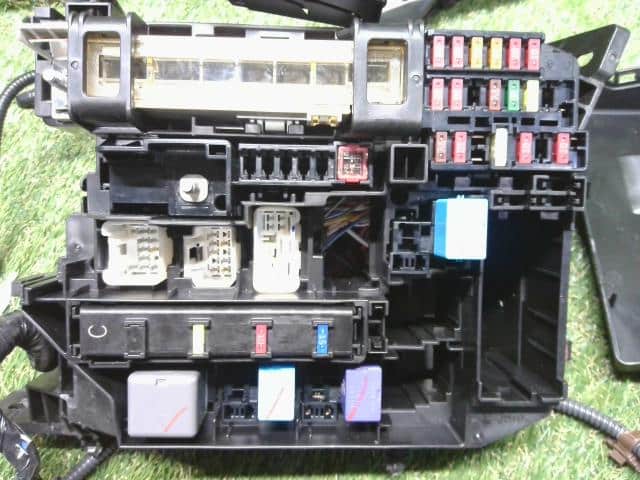 [Used]Fuse Box TOYOTA Allion 2019 DBA-NZT260 - BE FORWARD Auto Parts