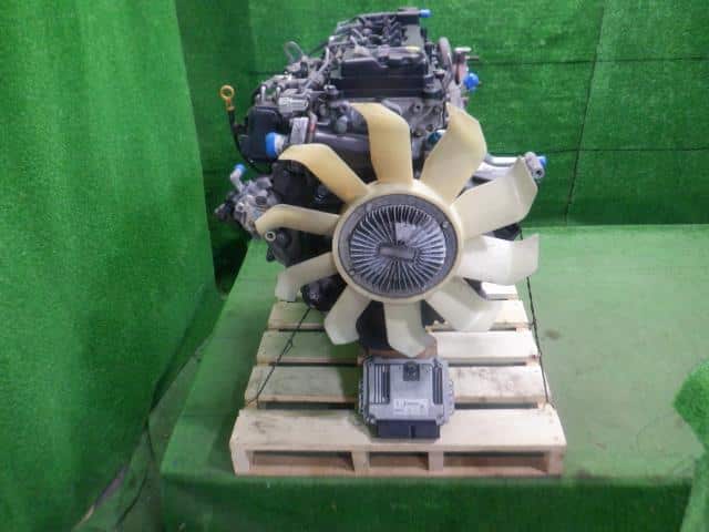 [Used]ZD30DDTI Engine NISSAN Atlas 2007 PDG-SZ5F24 10102CQ00A - BE ...