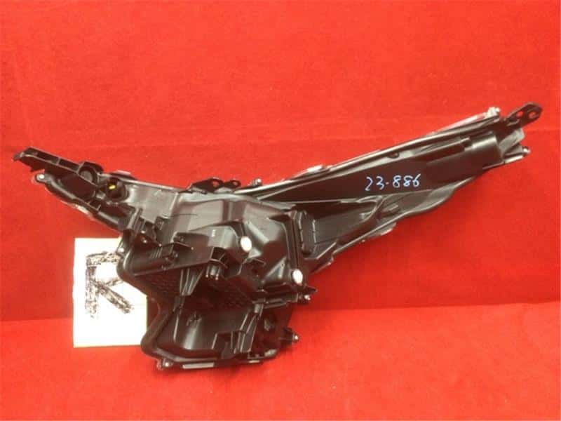 [Used]Right Headlight TOYOTA Prius 2018 DAA-ZVW50 8114547691 - BE ...