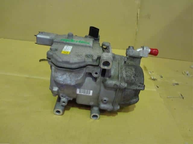 [Used]Corolla Fielder DAA-NKE165G air-conditioner compressor 1NZ-FXE ...