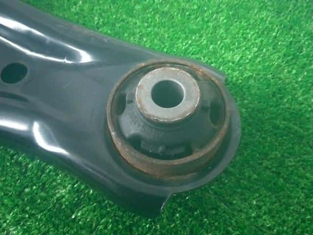 [Used]Front Right Lower Control Arm NISSAN Note 2022 6AA-SNE13 ...