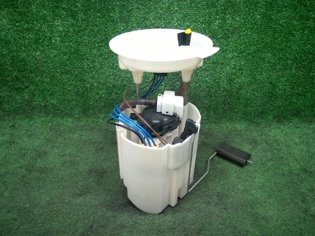 [Used]Fuel Pump BMW 2015 DBA-2A15 16117300465 - BE FORWARD Auto Parts