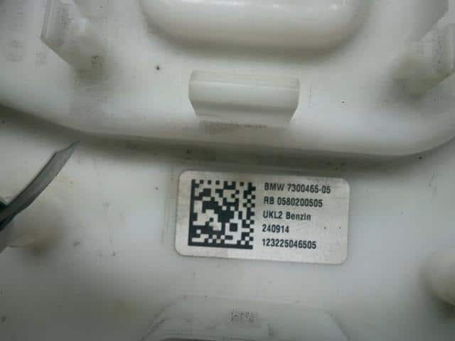 [Used]Fuel Pump BMW 2015 DBA-2A15 16117300465 - BE FORWARD Auto Parts