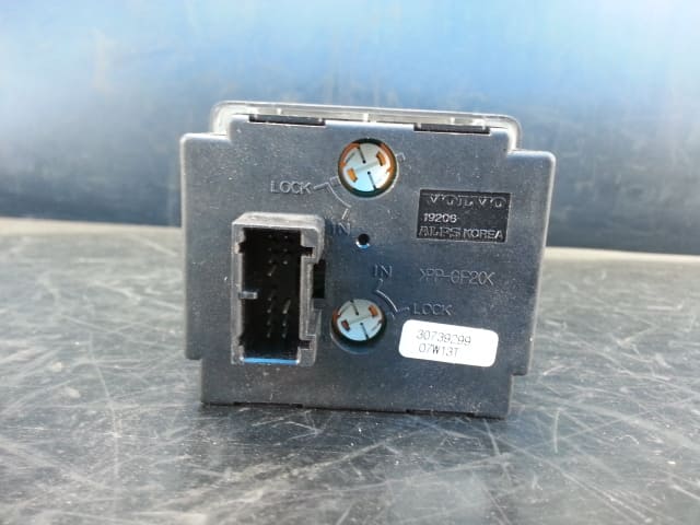 [Used]Dashboard VOLVO S40 2010 30739299 - BE FORWARD Auto Parts