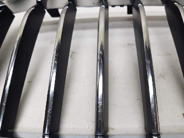 [Used]Radiator Grille BMW 5 Series 2017 51137473699 - BE FORWARD Auto Parts