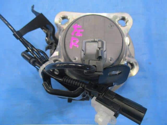 [Used]Rear Wheel Hub TOYOTA Aqua 2023 6AA-MXPK11 42450K0010 - BE ...