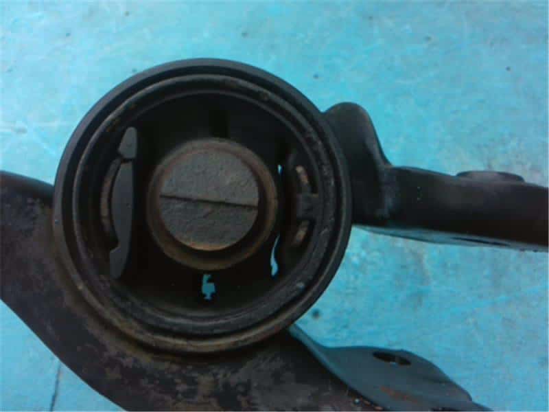 [Used]Front Left Lower Control Arm HONDA Stream 2008 DBA-RN6 ...