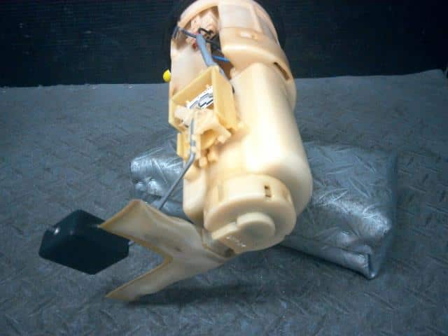 [Used]Fuel Pump TOYOTA Celica 2001 TA-ZZT231 2322115030 - BE FORWARD ...