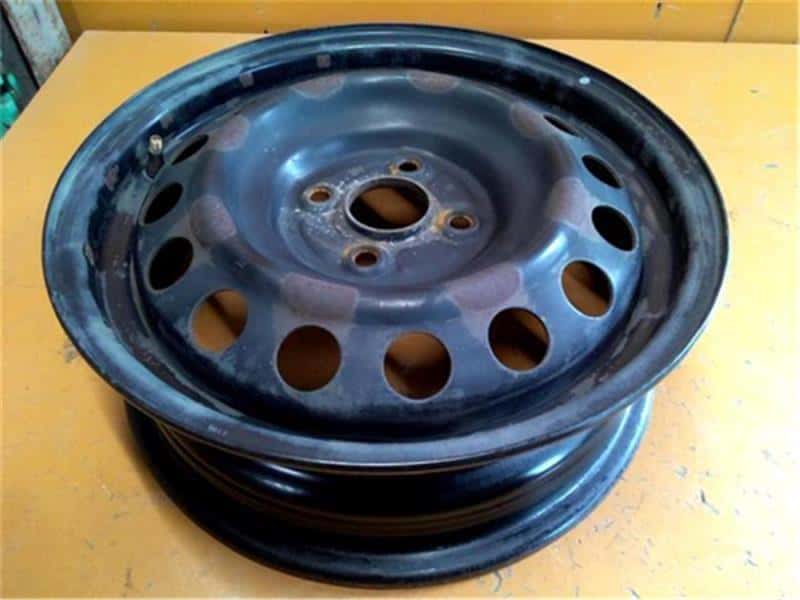 [Used]Wheel TOYOTA Aqua 2013 DAA-NHP10 4261152770 - BE FORWARD Auto Parts