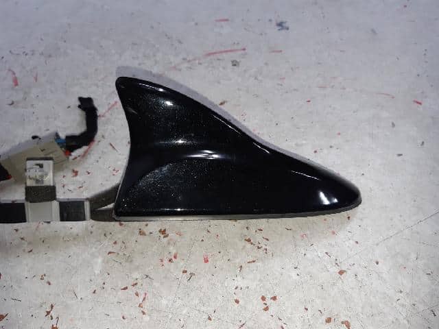 [Used]Antenna HYUNDAI Genesis 2012 96555-3M000 - BE FORWARD Auto Parts