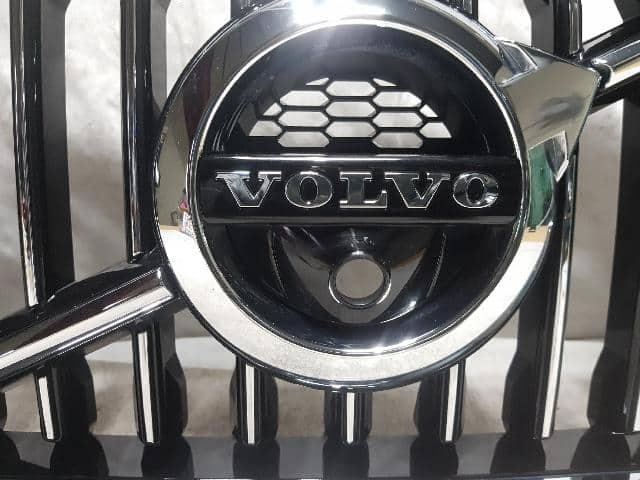 [Used]Radiator Grille VOLVO XC60 2020 31416623 - BE FORWARD Auto Parts