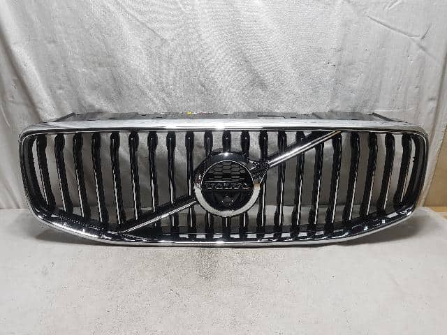 [Used]Radiator Grille VOLVO XC60 2020 31416623 - BE FORWARD Auto Parts