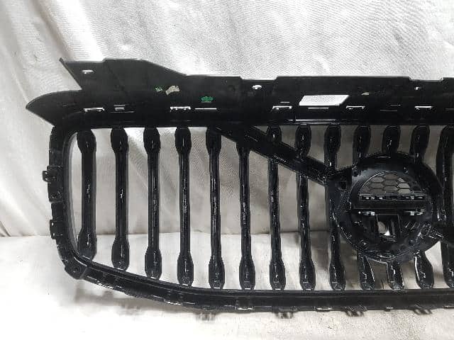 [Used]Radiator Grille VOLVO XC60 2020 31416623 - BE FORWARD Auto Parts