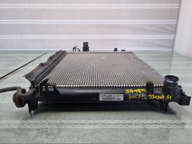 [Used]Radiator CHRYSLER 2011 M143 308-G834031191A - BE FORWARD Auto Parts