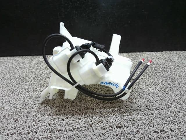 [Used]Windshield Washer Tank TOYOTA Prius 2009 DAA-ZVW30 8531547140 ...