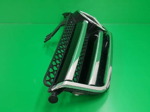 [Used]Radiator Grille MERCEDES-BENZ C-Class 2010 A2048801083 - BE ...