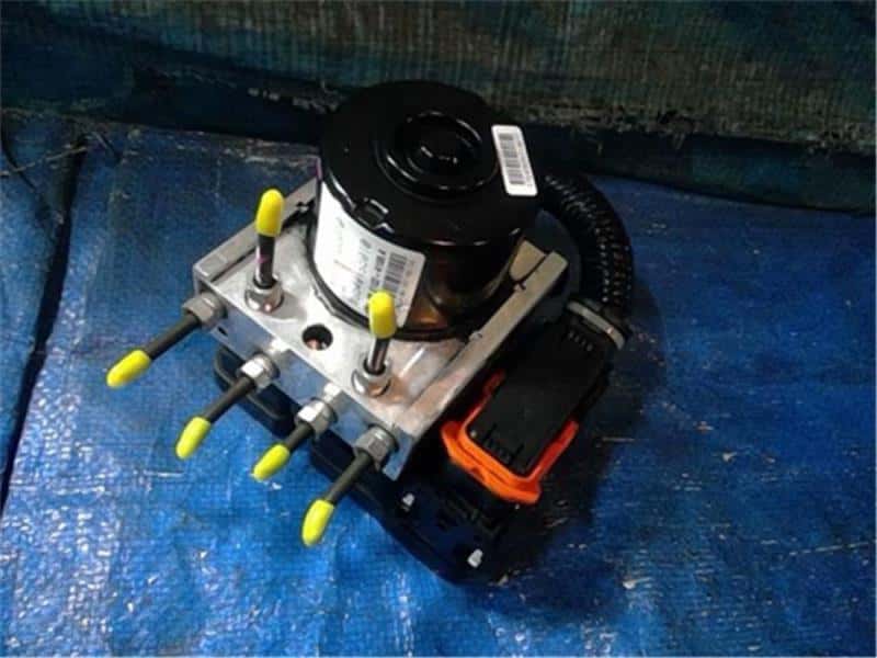 [Used]ABS Control Module DAIHATSU Hijet 2017 EBD-S321V - BE FORWARD ...