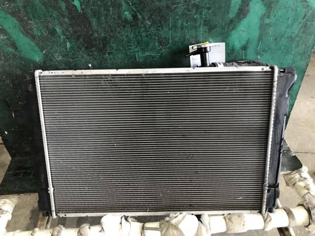 [Used]Radiator TOYOTA Aqua 2015 DAA-NHP10 1640021330 - BE FORWARD Auto ...