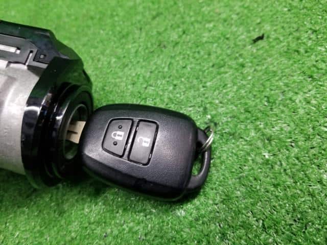 [Used]Keyless Entry Remote Control Key TOYOTA Probox 2022 5BE-NCP160V ...