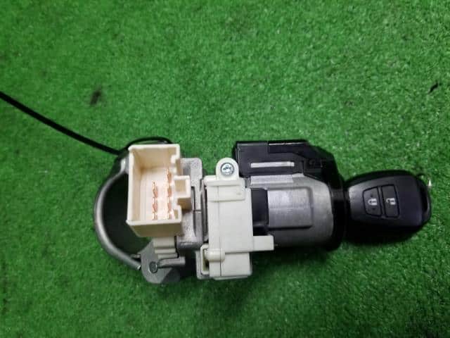[Used]Keyless Entry Remote Control Key TOYOTA Probox 2022 5BE-NCP160V ...