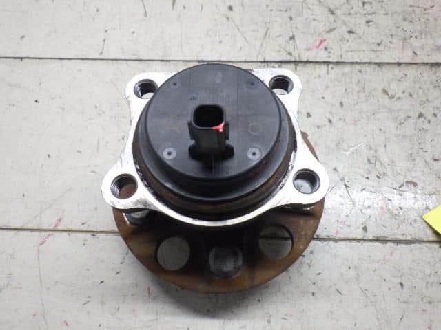 [Used]Rear Wheel Hub TOYOTA 2020 6AA-ZWE211W 4245012210 - BE FORWARD ...