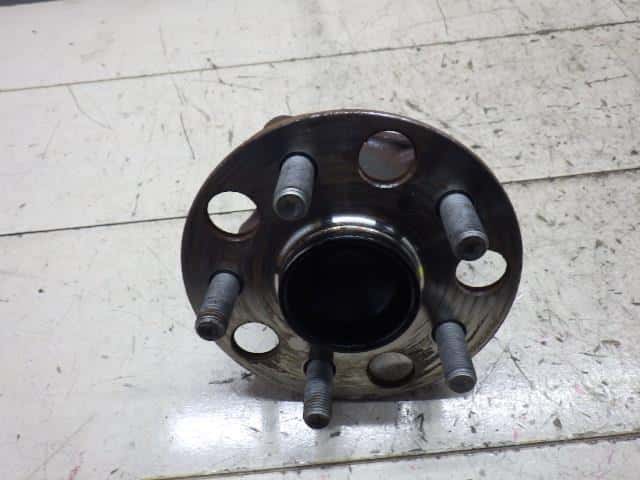 [Used]Rear Wheel Hub TOYOTA 2020 6AA-ZWE211W 4245012210 - BE FORWARD ...