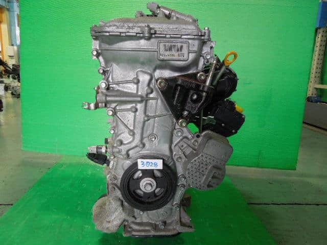 [Used]2ZR-FXE Engine TOYOTA Voxy 2014 DAA-ZWR80G 1900037470 - BE ...