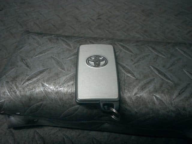 [Used]Keyless Entry Remote Control Key TOYOTA Estima 2006 DBA-ACR50W ...