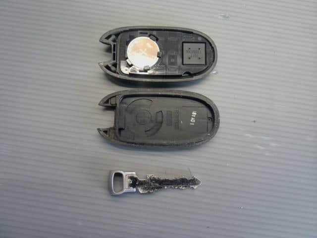 [Used]Keyless Entry Remote Control Key SUZUKI Wagon R 2009 DBA-MH23S ...