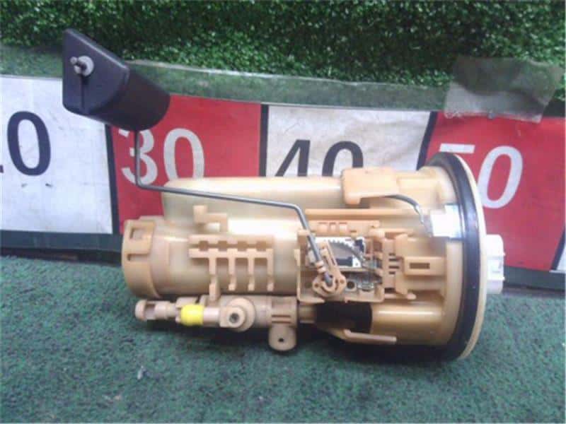 [Used]Fuel Pump TOYOTA Voxy 2004 TA-AZR65G 2322128040 - BE FORWARD Auto ...