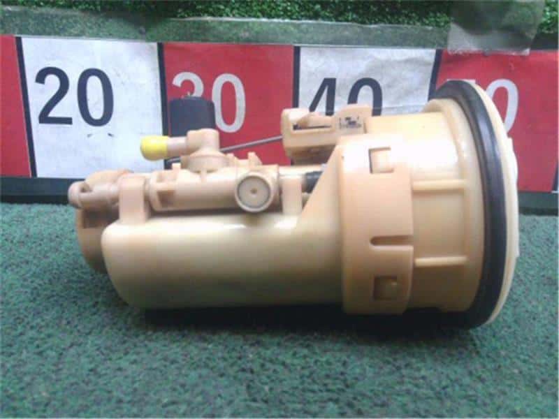 [Used]Fuel Pump TOYOTA Voxy 2004 TA-AZR65G 2322128040 - BE FORWARD Auto ...