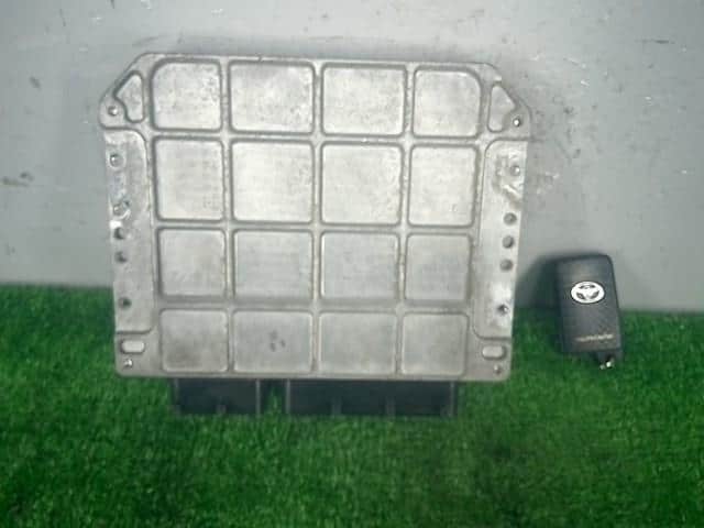 [Used]Engine Control Unit TOYOTA Alphard 2013 DBA-ANH25W 8966158430 ...